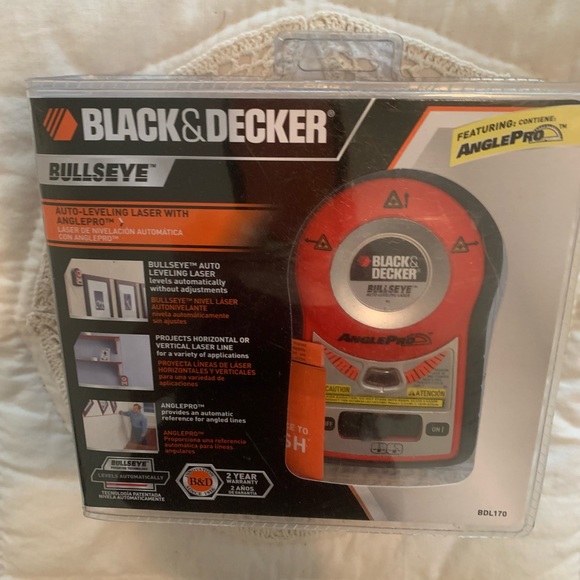 Black & Decker | Other | Black Decker Bullseye Leveling Laser Anglepro ...